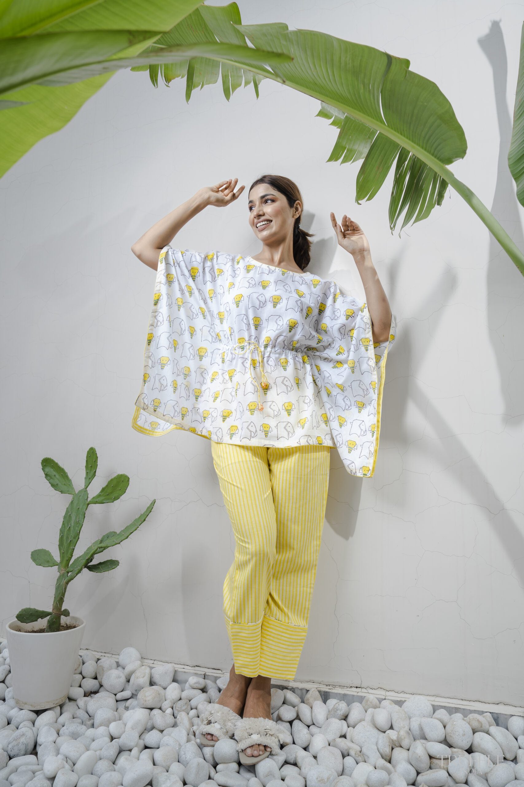 GOLDEN BRICK KAFTAN – Truffle India